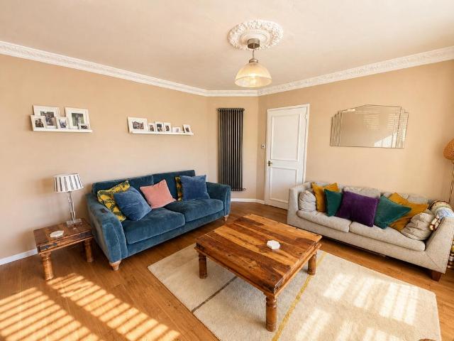 2 bedroom house for sale