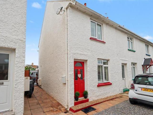 2 bedroom house for sale