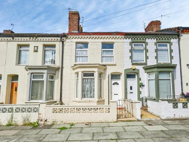2 bedroom house for sale
