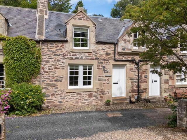 2 bedroom house for sale