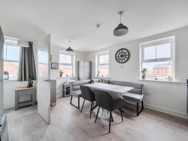 2 bedroom house for sale