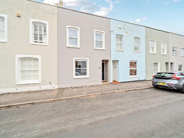 2 bedroom house for sale