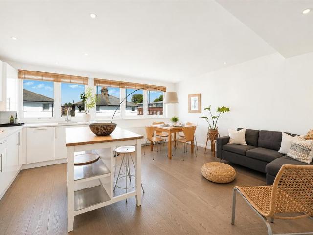2 bedroom house for sale