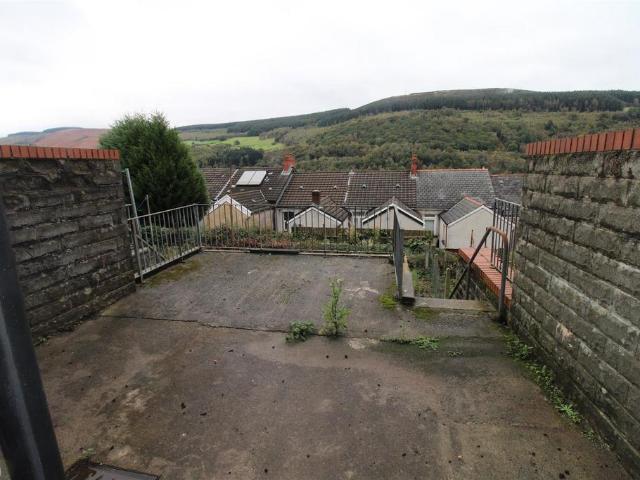 2 bedroom house for sale