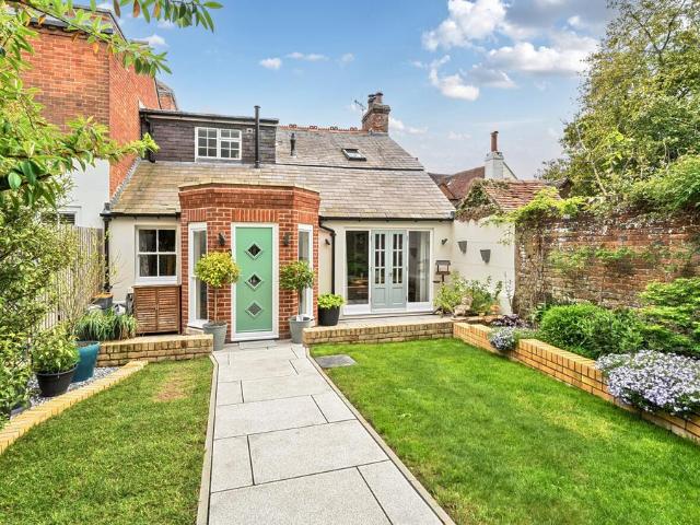 2 bedroom house for sale