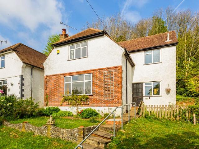 2 bedroom house for sale