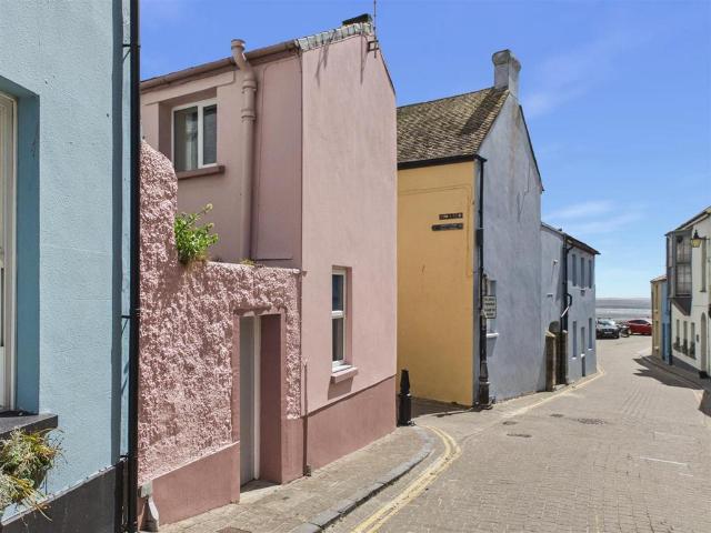 2 bedroom house for sale