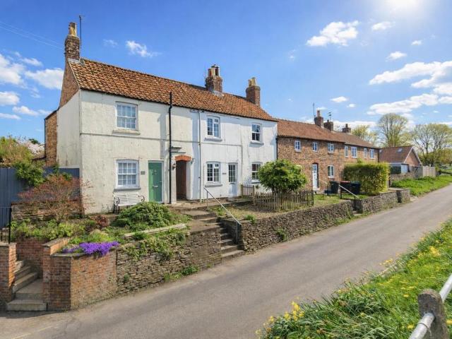 2 bedroom house for sale