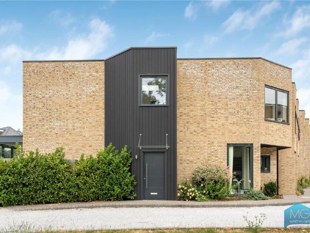 2 bedroom house for sale