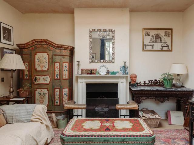 2 bedroom house for sale