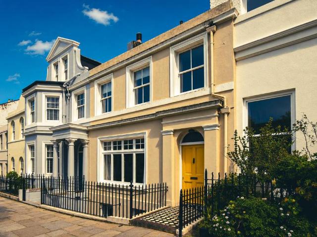 2 bedroom house for sale
