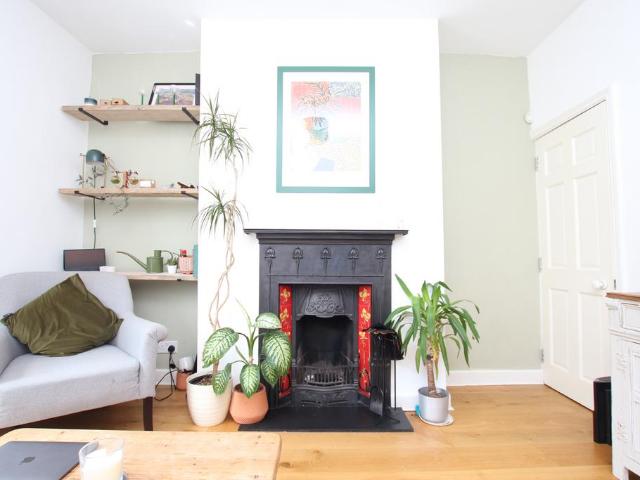 2 bedroom house for sale