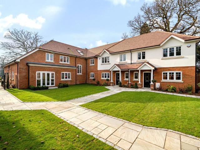 2 bedroom house for sale