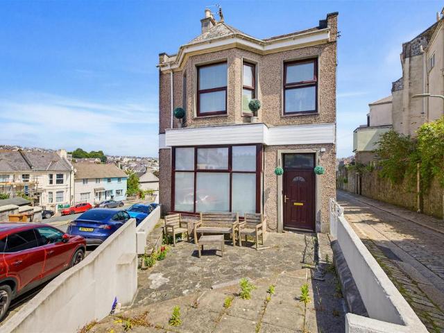 2 bedroom house for sale