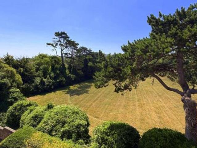2 bedroom house for sale in 105 Carlisle Road, Meads, Eastbourne, BN20