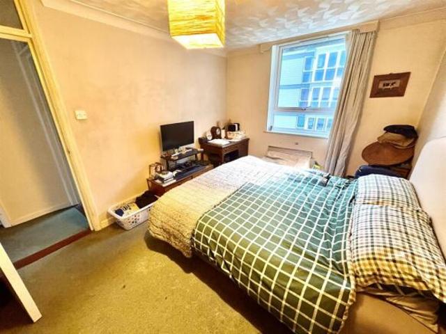 2 bedroom house for sale in Cecil Place, Southsea, PO5
