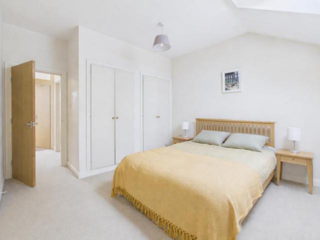 2 bedroom house for sale in Cemetery Road, Sheffield, S11