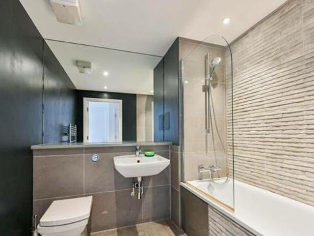 2 Bedroom House For Sale In Chiswick, London