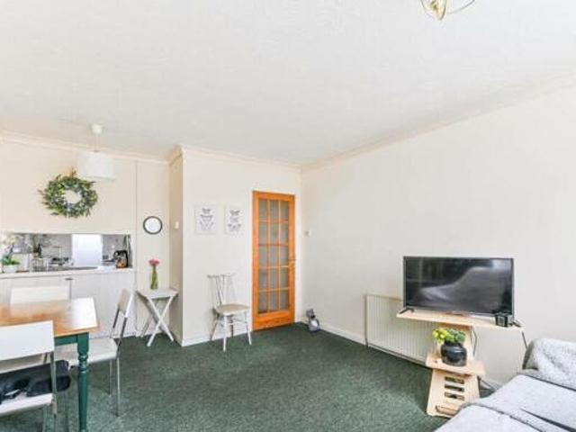 2 Bedroom House For Sale In Croydon