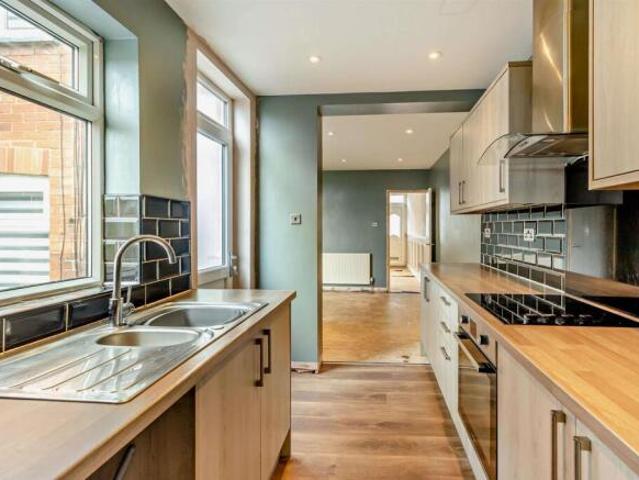 2 bedroom house for sale in Burton Avenue, Doncaster, DN4