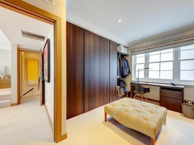 2 bedroom house for sale in Eccleston Mews, Belgravia, London, SW1X