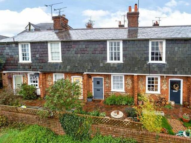 2 Bedroom House For Sale In Farnham, Surrey