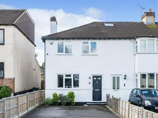 2 Bedroom House For Sale In Fetcham