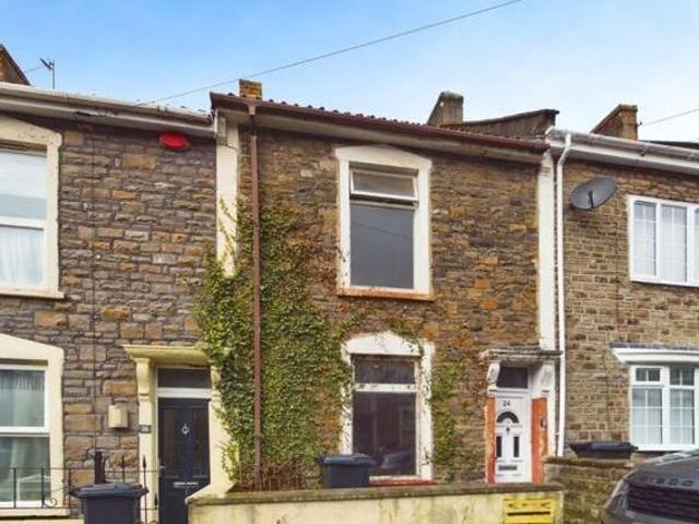 2 Bedroom House For Sale In Kingswood