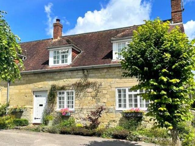 2 Bedroom House For Sale In High Street, Hindon