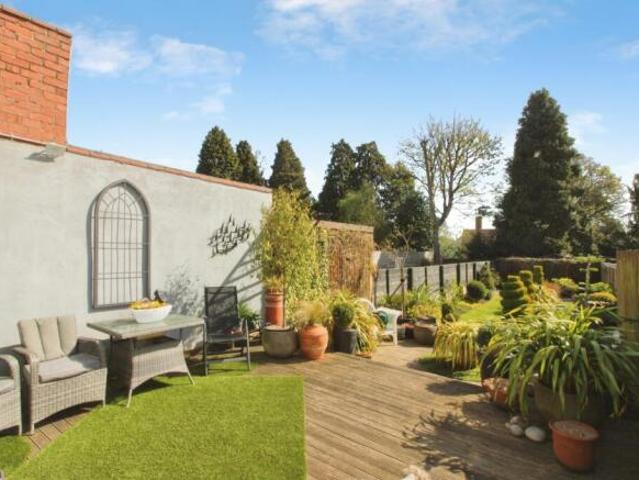 2 bedroom house for sale in High Street, Quinton, B32