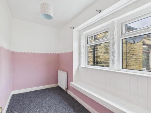 2 bedroom house for sale in High Street, Wibsey, Bradford, BD6