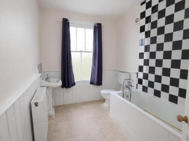 2 bedroom house for sale in Hykeham Road, Lincoln, LN6
