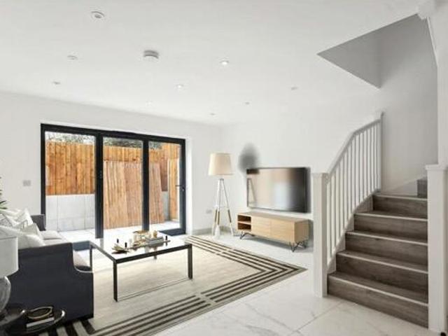 2 Bedroom House For Sale In London