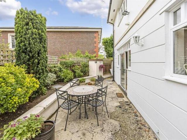 2 bedroom terraced house for sale in Lypiatt Drive, Cheltenham, GL50