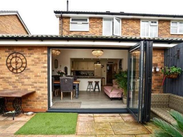 2 bedroom house for sale in Manningtree CO11