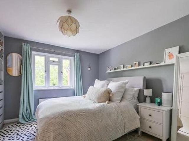 2 Bedroom House For Sale In Muswell Hill, London
