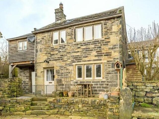 2 Bedroom House For Sale In Slaithwaite, Huddersfield