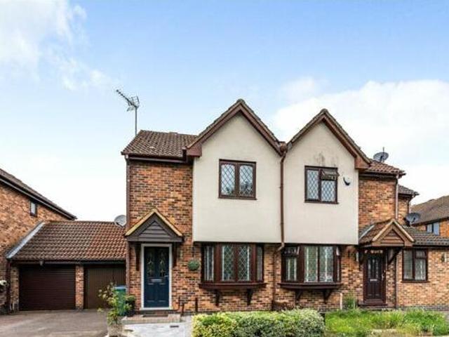 2 Bedroom House For Sale In Watford, Hertfordshire