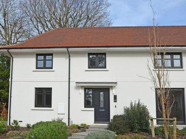 2 Bedroom House For Sale In West Sussex