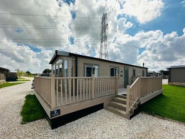 2 Bedroom House For Sale In Willitoft