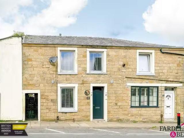 2 bedroom house for sale in Todmorden Road, Burnley, BB11