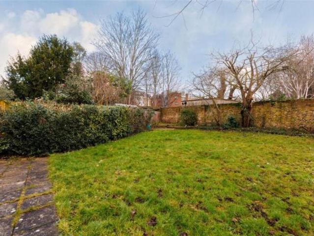 2 bedroom house for sale in The Lindens, Hartington Road, London, W4