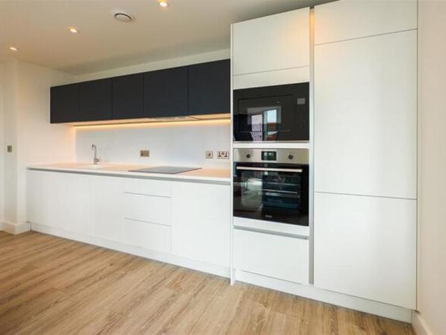 2 bedroom house for sale in Three60, M15