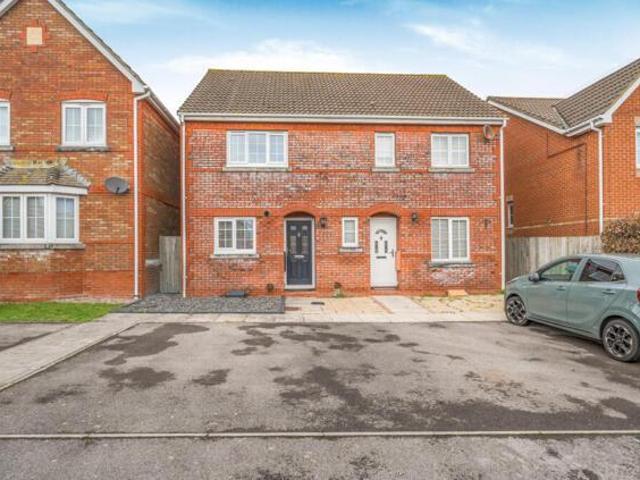 2 Bedroom House Fareham Hampshire LS101796795