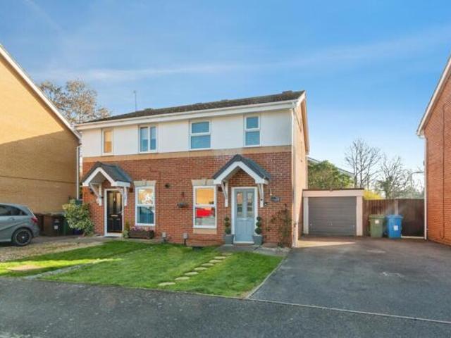 2 Bedroom House Farnborough Hampshire LS101025307