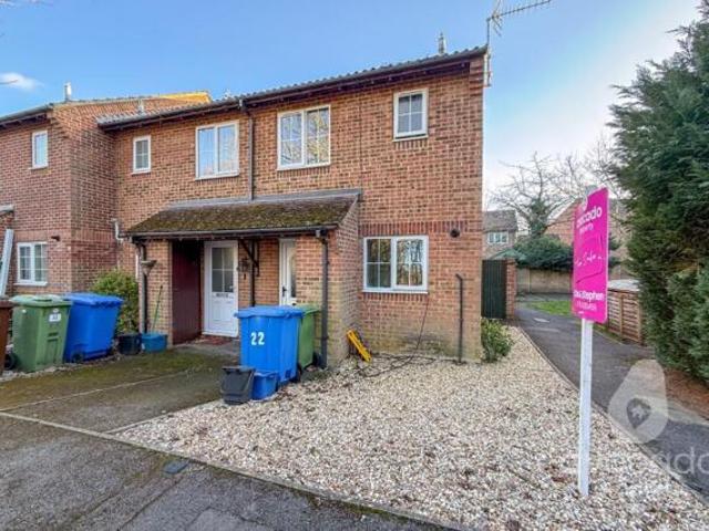 2 Bedroom House Farnborough Hampshire 100057827