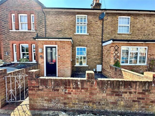 2 Bedroom House Farnborough Hampshire 100132663