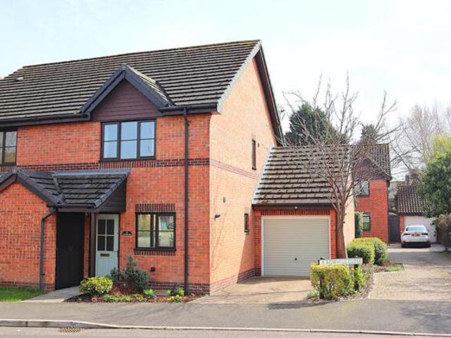 2 Bedroom House Farnborough Hampshire 100917791