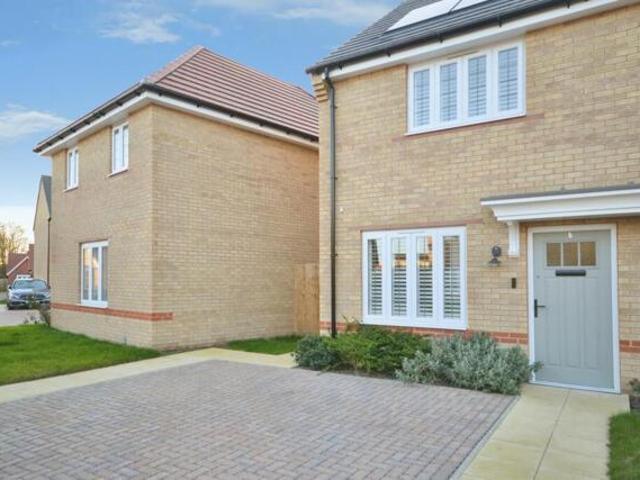 2 Bedroom House Felixstowe Suffolk LS100684874
