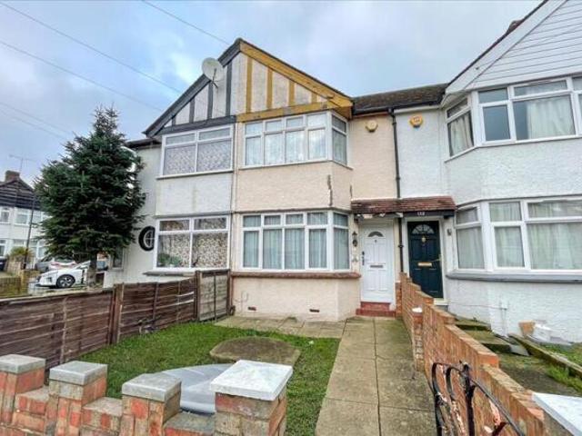 2 Bedroom House Feltham Greater London LS99437051